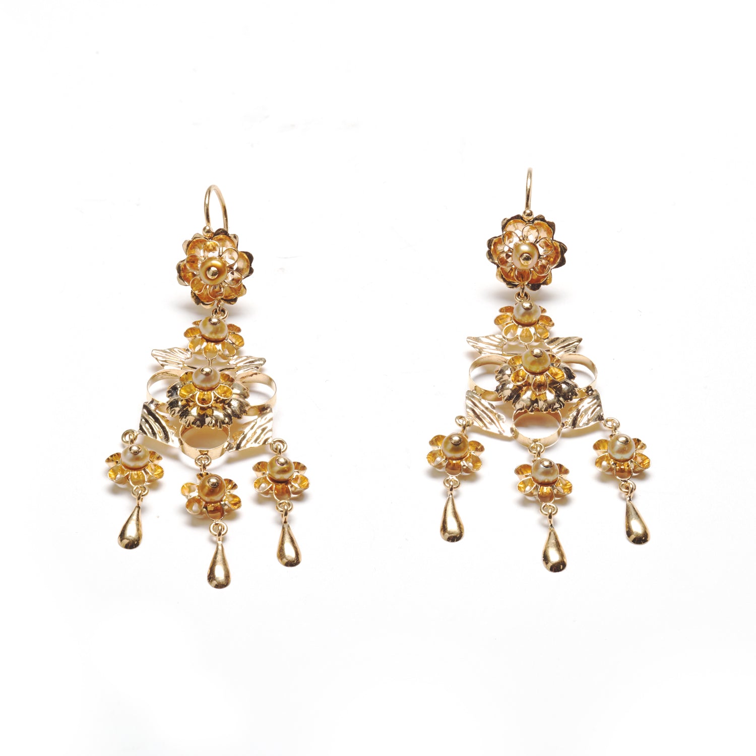 Españolas II by Susan Bell | earrings Susan Bell